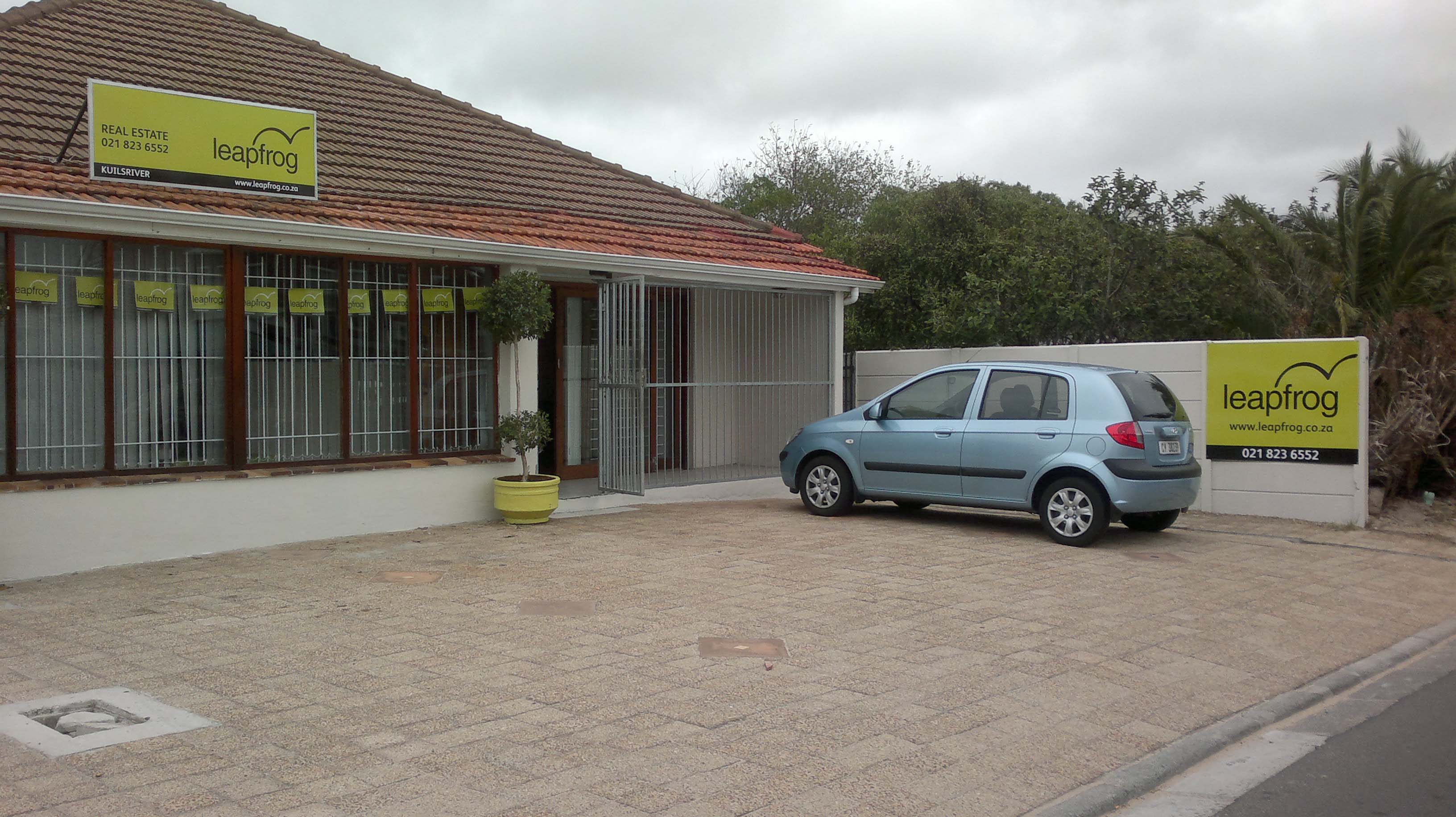 LEAPFROG - Chromadek signage | Afrisign ~ Custom Signs, Signage Design ...